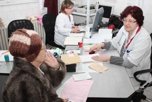 New Contract Erodes Family Health Care in Romania