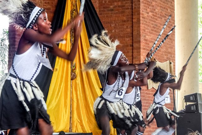 Zimbabwean Primary School Students Compete in Dance