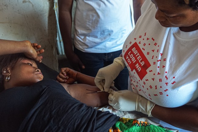 Congolese Woman Gets Birth Control Implant