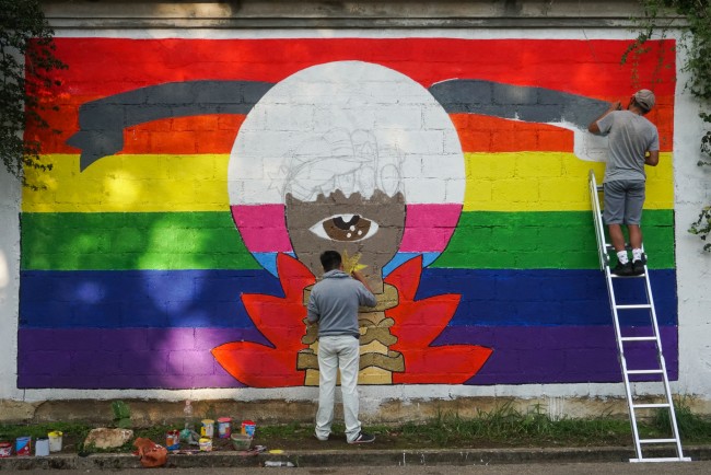 Mural Celebrates Strength and Love in Mexico’s LGBT Community