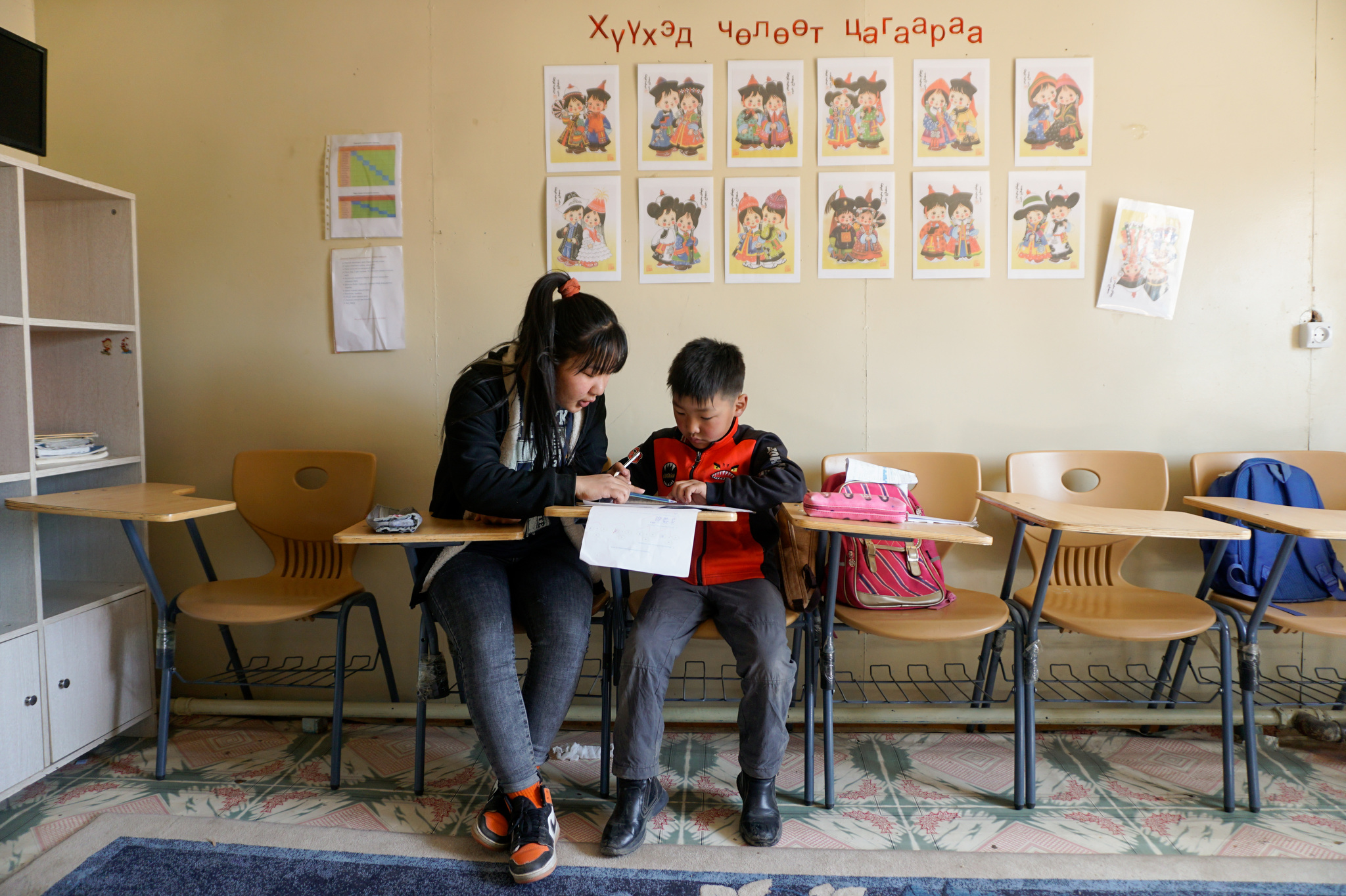 How to Make Dorm Life Friendly for a 6-Year-Old? Invite Mom