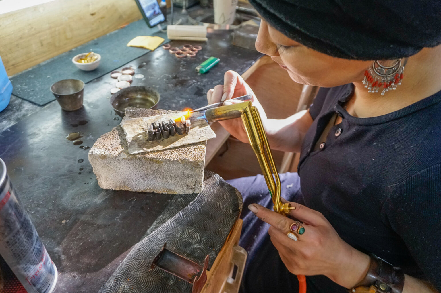 Goldsmith Details Traditional Bottle in Mongolia | Global Press Journal