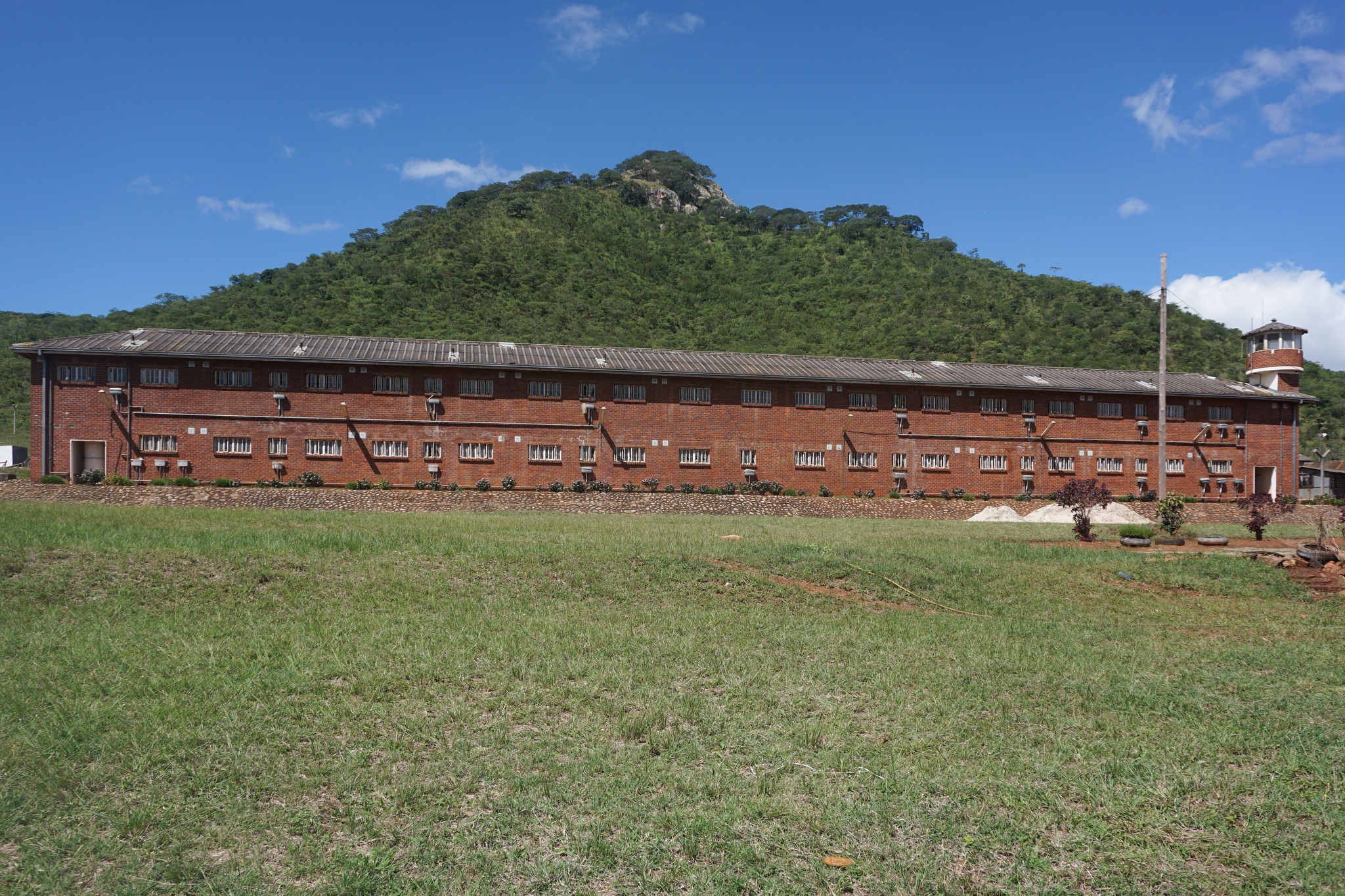 As Guns Flow in From Neighboring Countries, Armed Robberies Spike