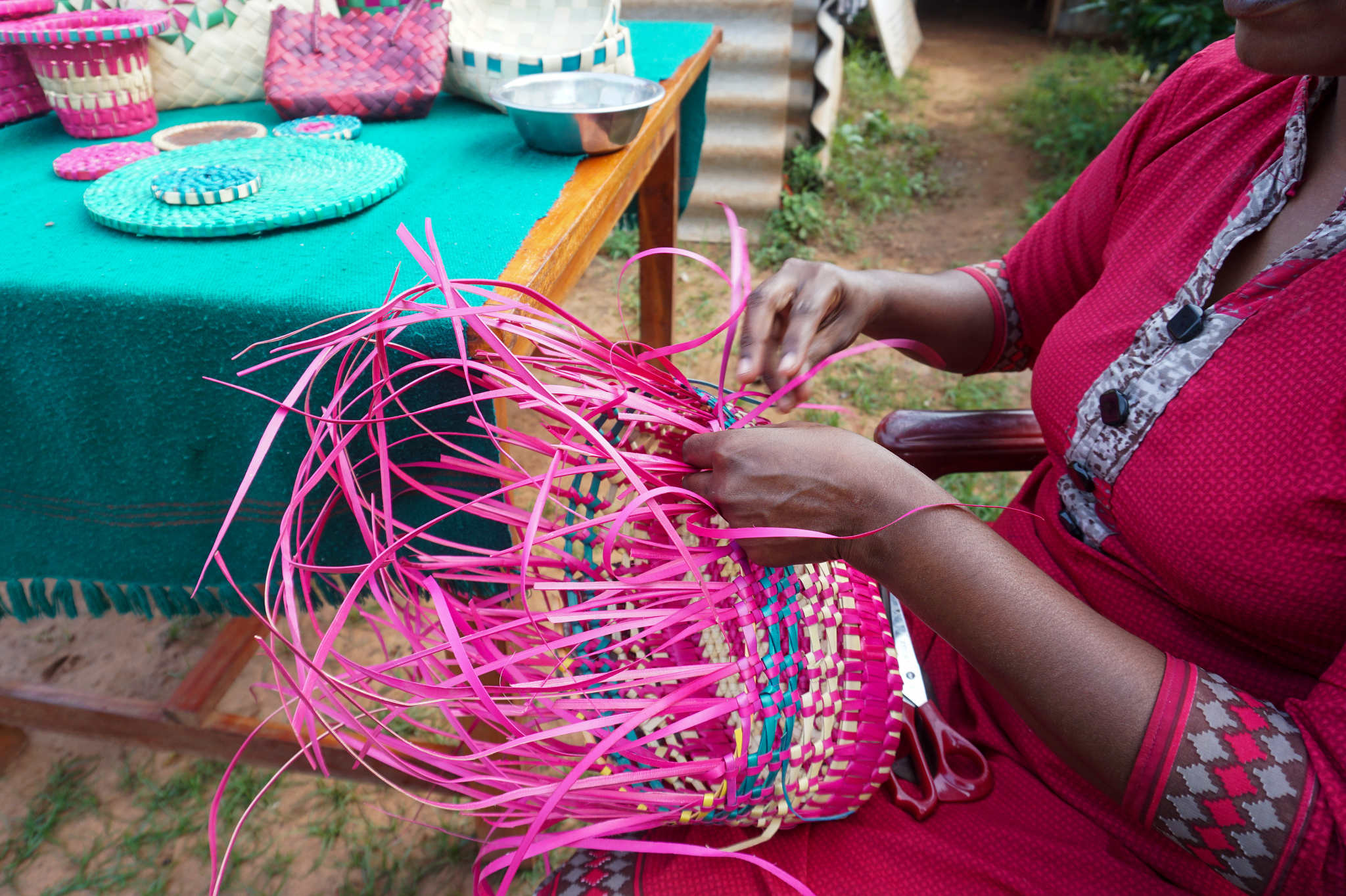 Small Businesses, Big Sales: Sri Lanka’s Inspiring Arts and Crafts ...