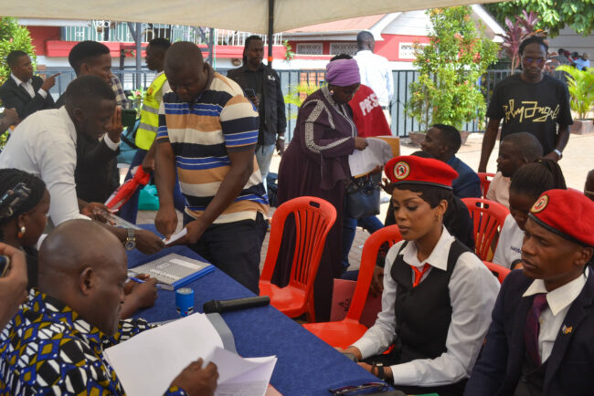 Uganda Ruling Party Targets Independent Candidates Ahead of Election ...